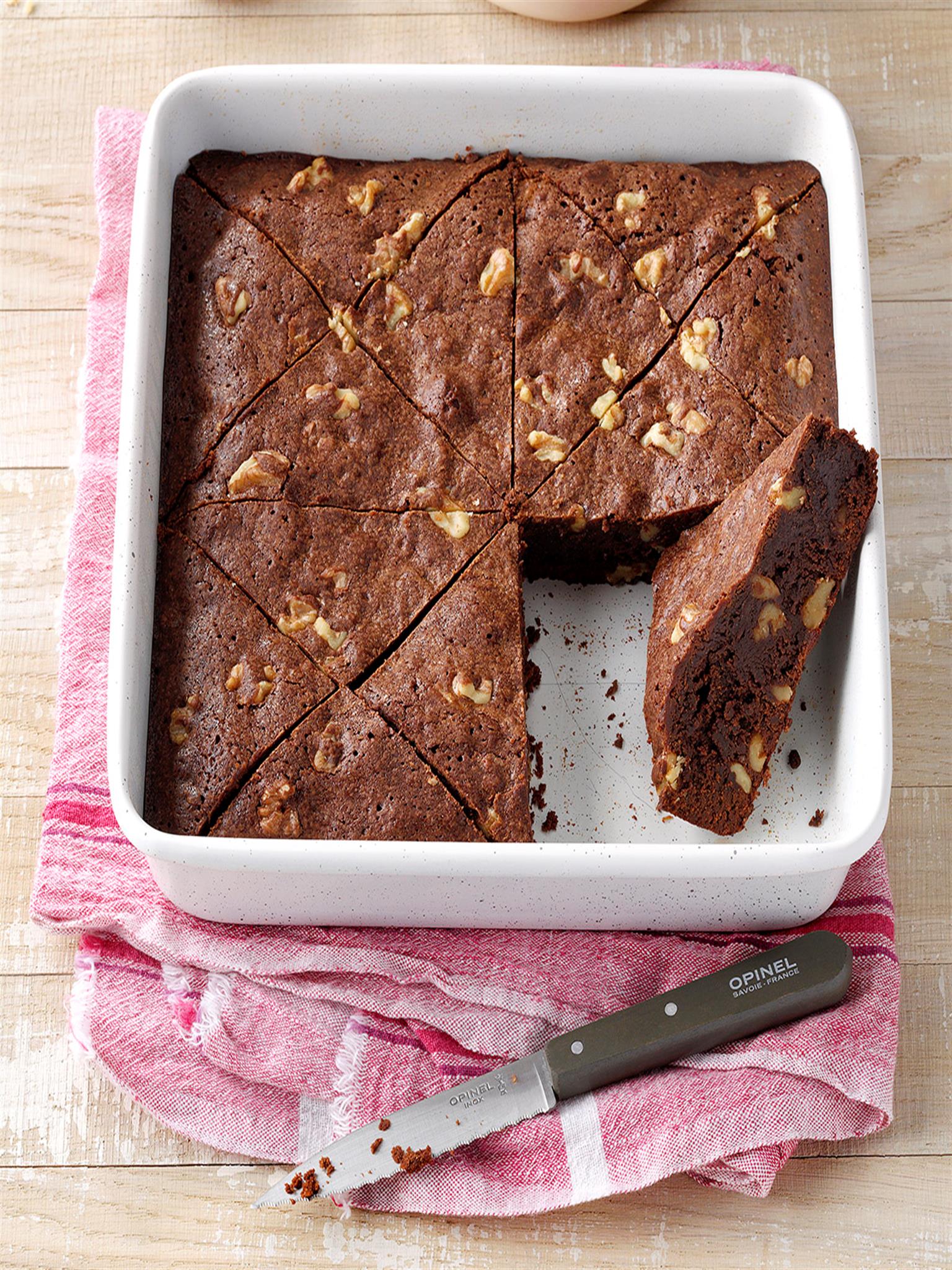 Chocolate Fudge Brownies With Walnuts